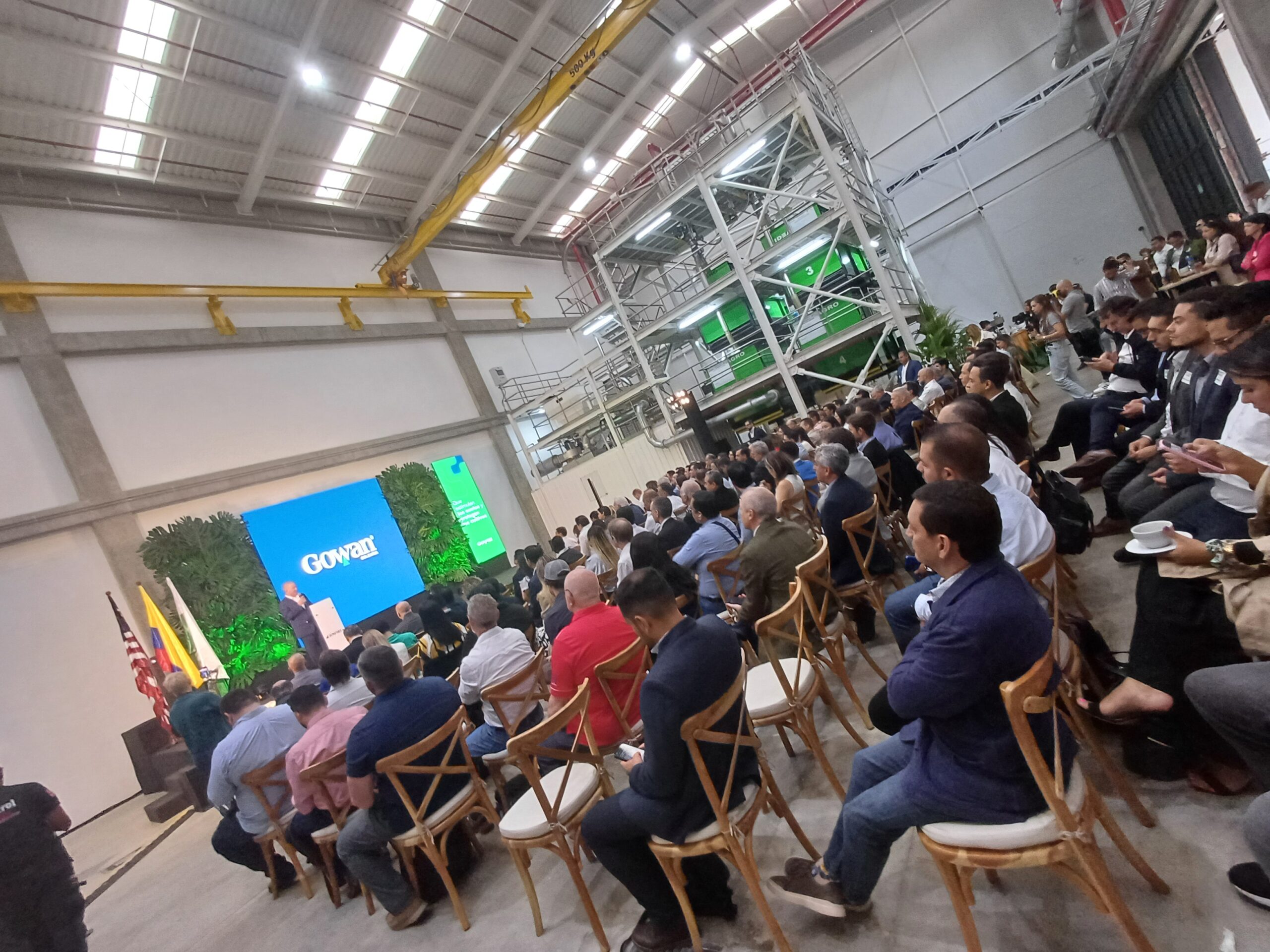 Gowan-inauguración-planta | Metroflor